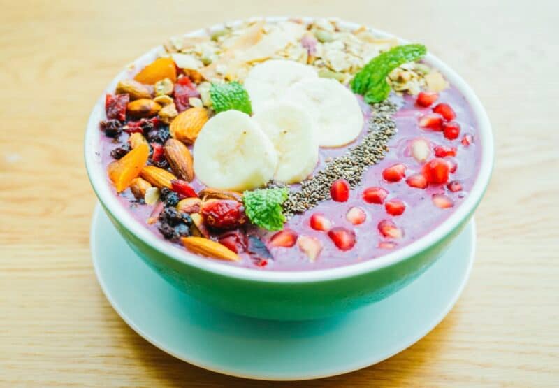 Crafting Nutrient-Packed Smoothie Bowls: Vegan and Organic